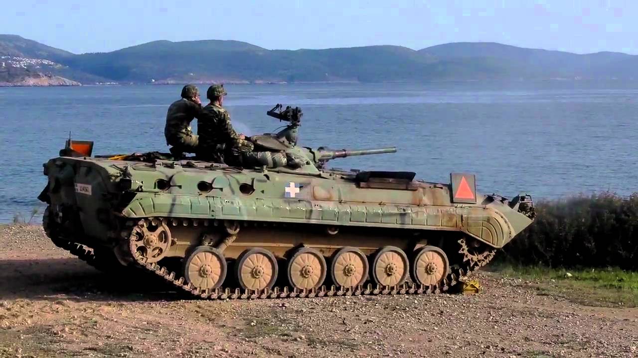 BMP1 IFV firing. - YouTube