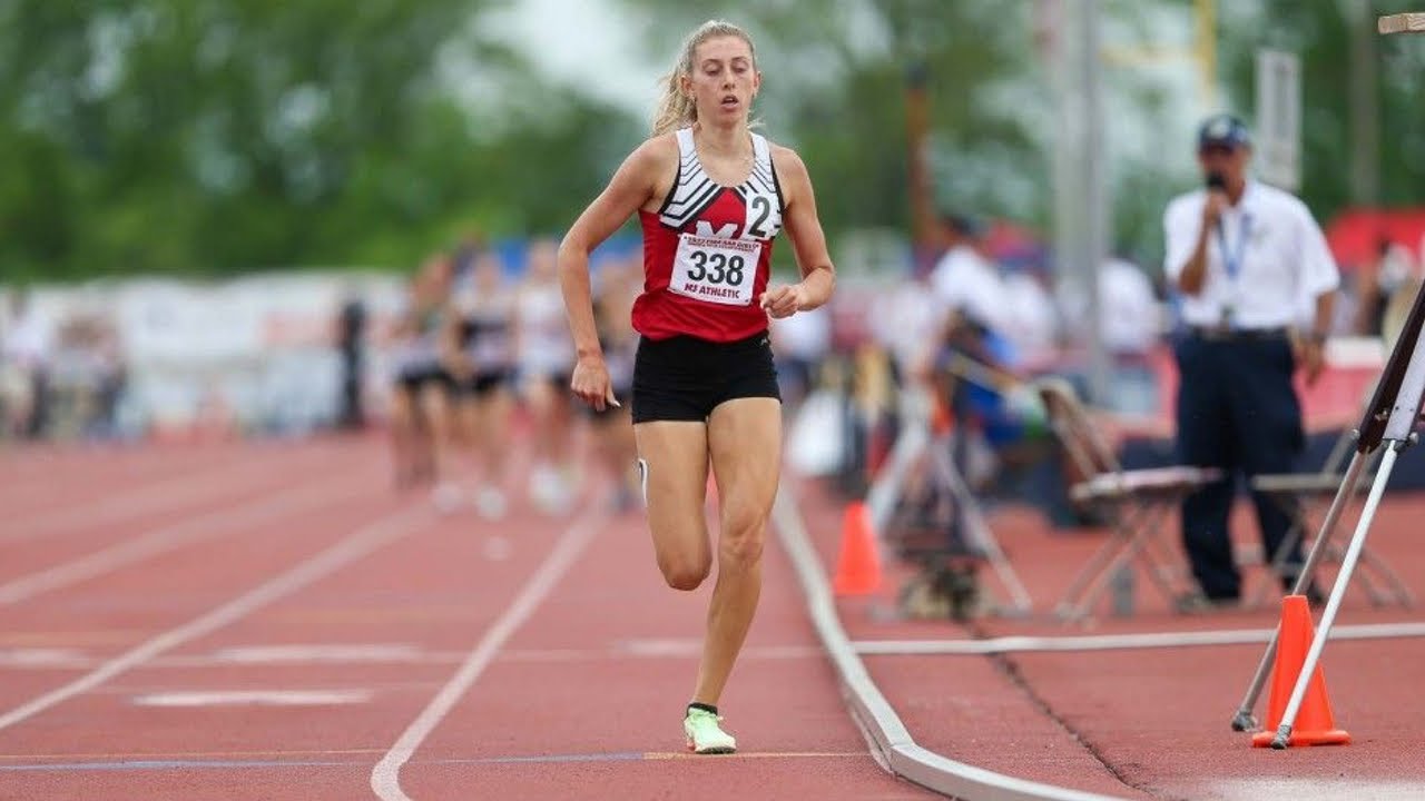 Mia Cochran Makes History With Triple Crown - YouTube