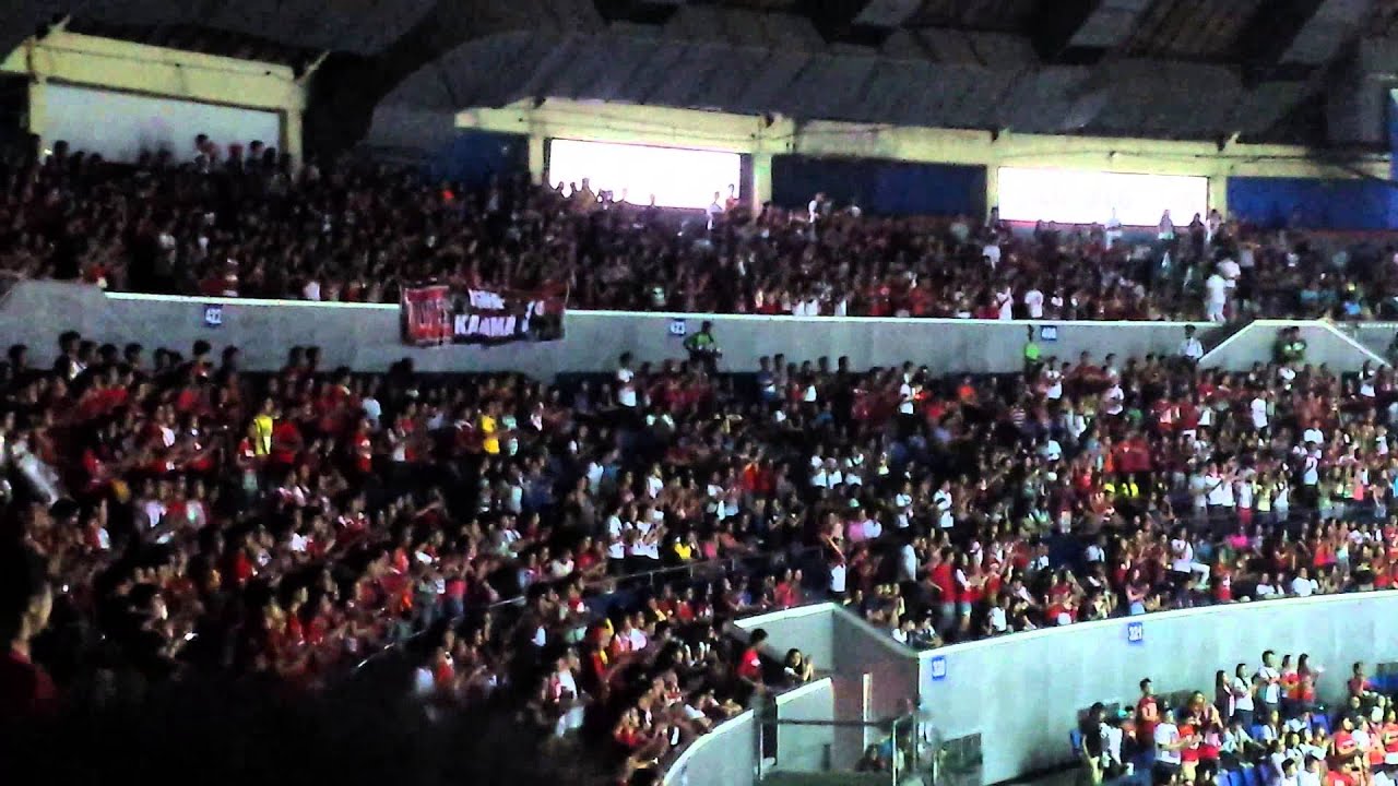UE Crowd UAAP Season 77 - YouTube