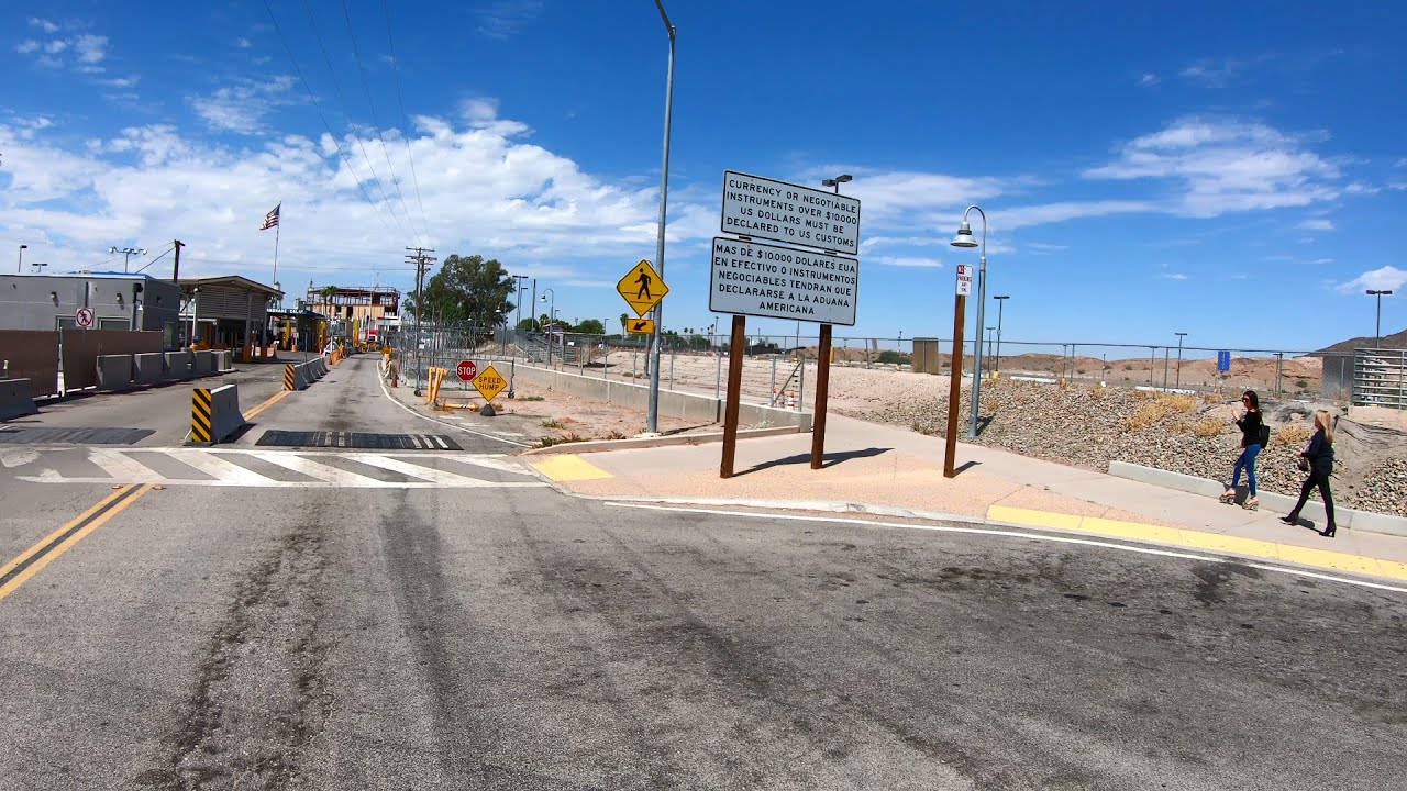 US/Mexico Border, Los Algodones Root Canal Lunch Break Pickup, Andrade ...