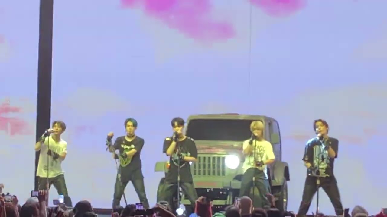 Loser Lover Txt Act Lovesick Tour La Day 2 Fancam 24072022 Youtube