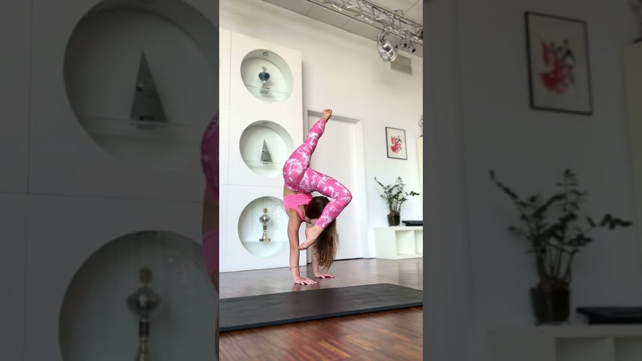 flexible handstand #flexible - YouTube