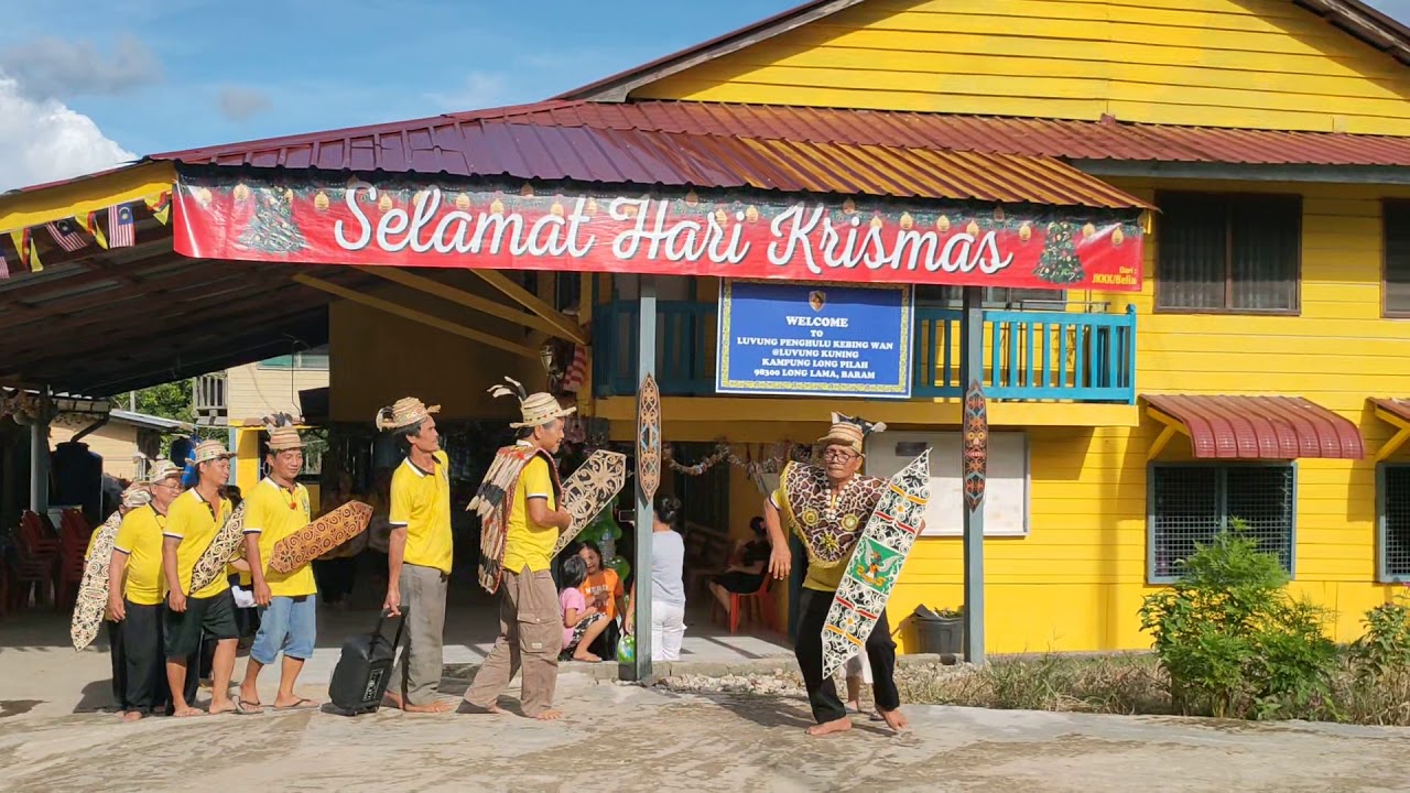 Tarian panjang dari wakil Lorong Kuning, Kampung Long Pilah, Baram ...