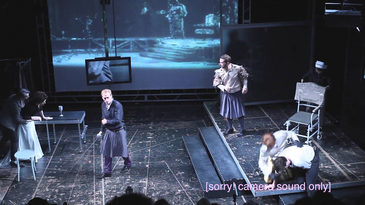 HAMLET fight scene including onstage gaffe [01.28.16] - YouTube