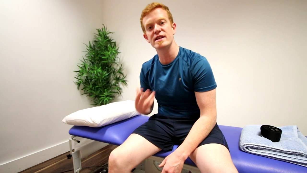 Isometric Quad Strengthening (front thigh) - YouTube