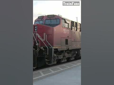 #shorts Manifest Train CN M302 CN 2263 CN 3017 CN 2519 & CN 5609 Locomotives Sarnia #railfans # ...