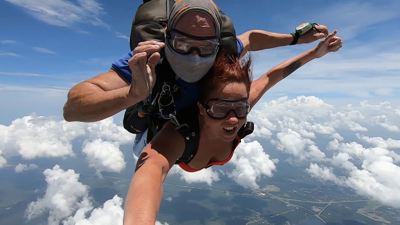 Skydive Deland Welcomes Carrie - YouTube