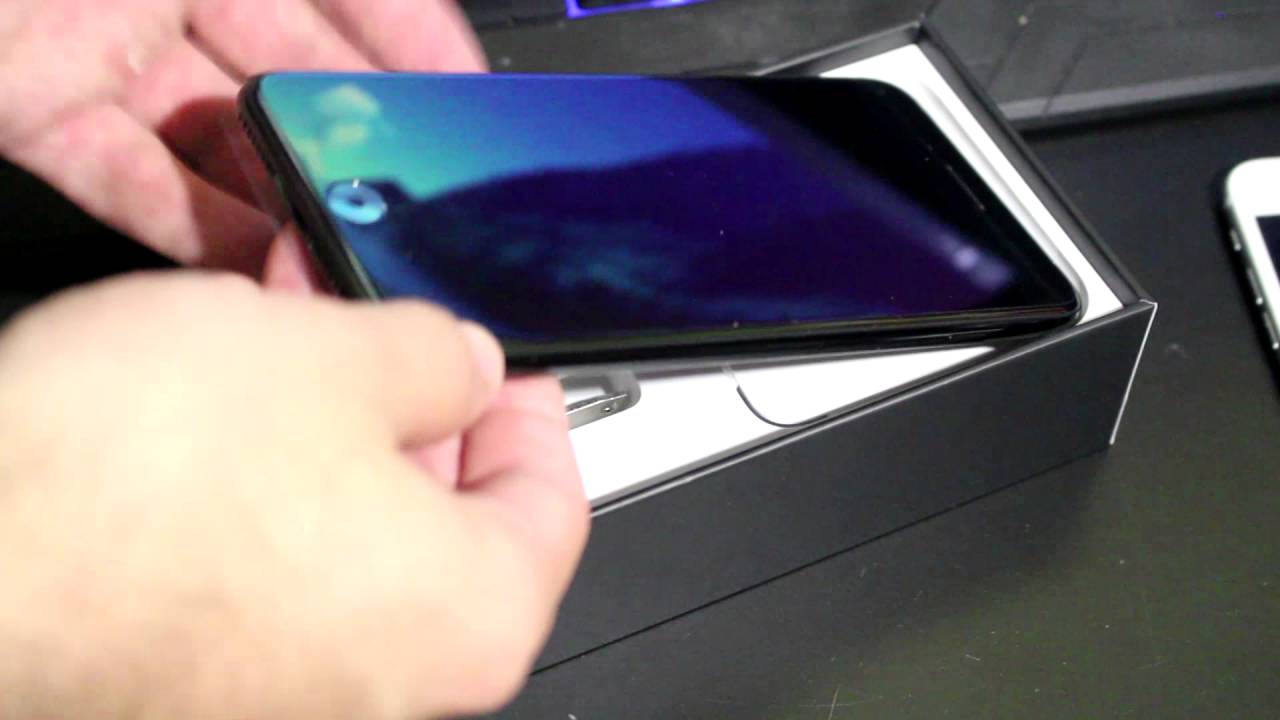iPhone 7 Plus Jet Black 128GB Unboxing - YouTube
