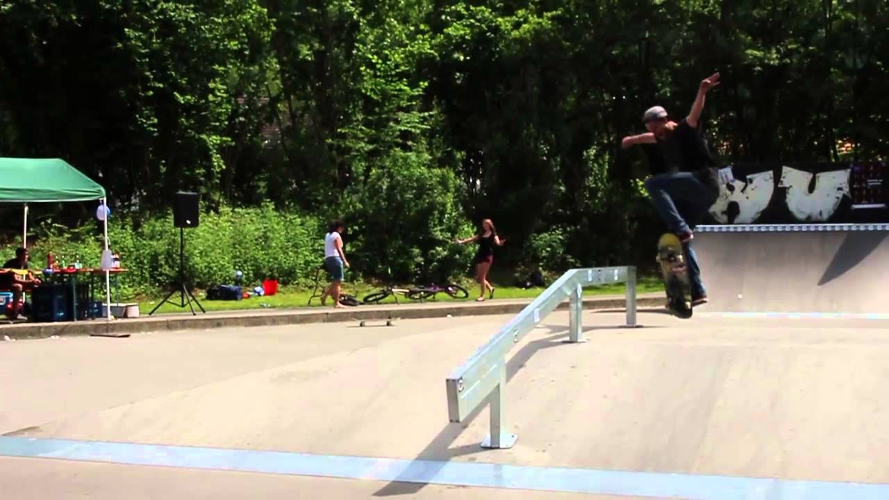 Skateboarding Slam (BRB Contest) - YouTube