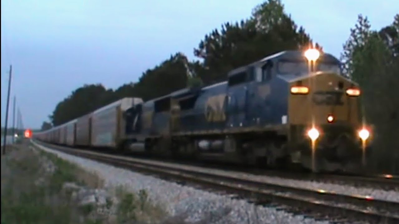 CSX 7306 leads CSX Q242 in Palmetto, GA - YouTube