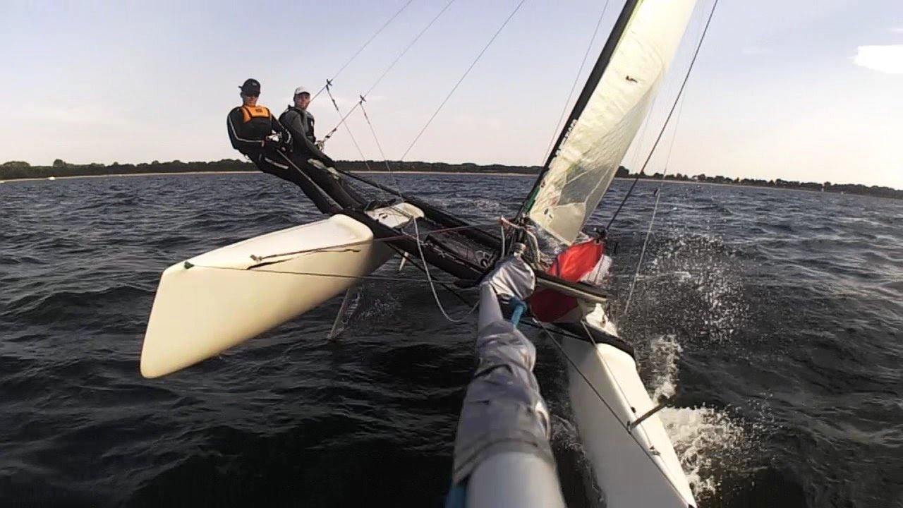 Cat sailing F18 - YouTube