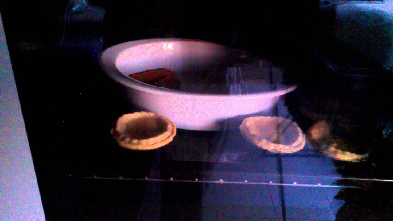 The Dancing Pies - YouTube