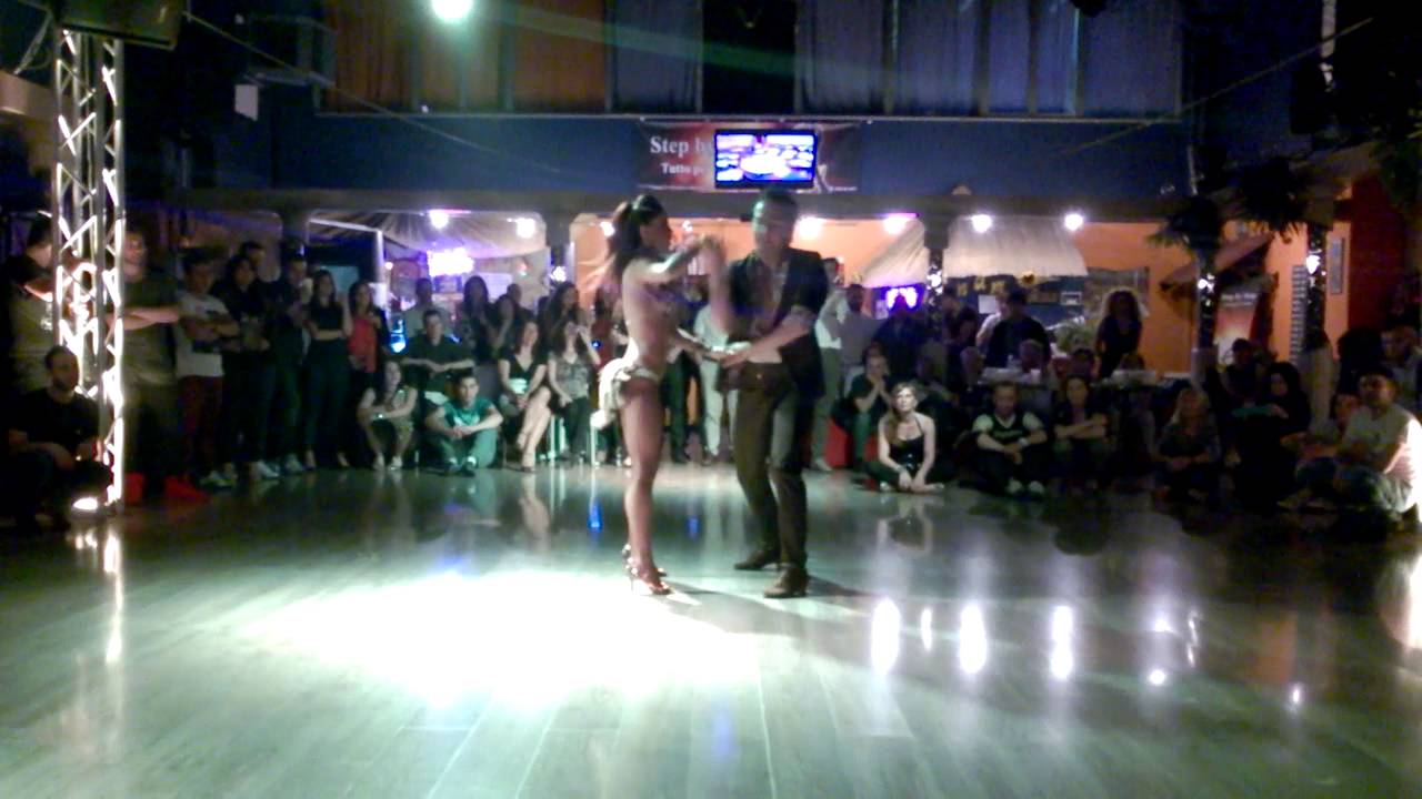 Marco Pennesi y Samantha Dona - "Acere Bonco" - Ah - YouTube