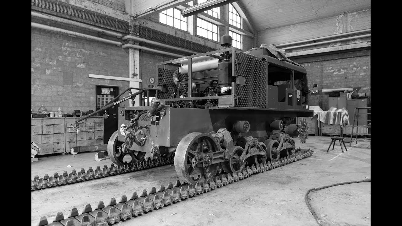 M4 High speed tractor tracks - YouTube