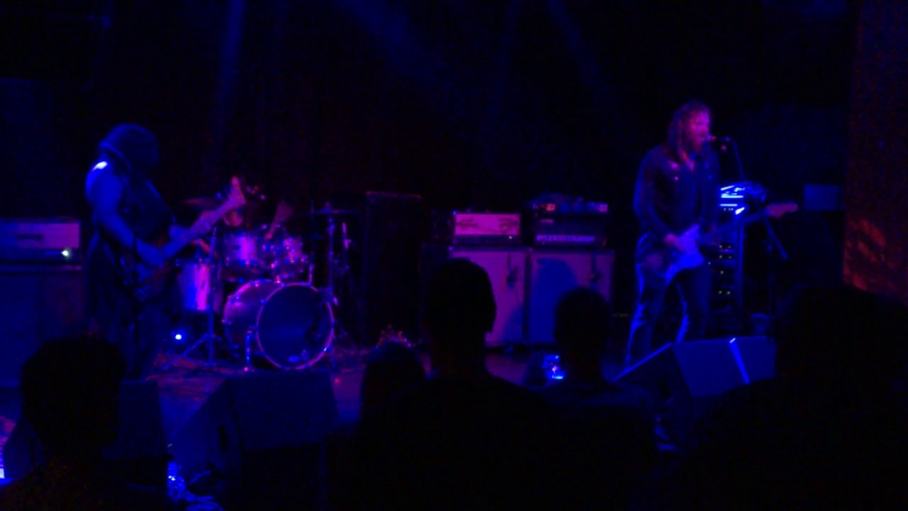 Helms Alee - Galloping Mind Fuk (Live in Atlanta, GA) - YouTube