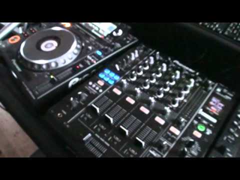 INTERACTIVE DJ LESSON ON MIXING IN BPM AND KEY - YouTube