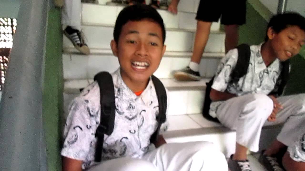 SMP.N 4 Jakarta - YouTube