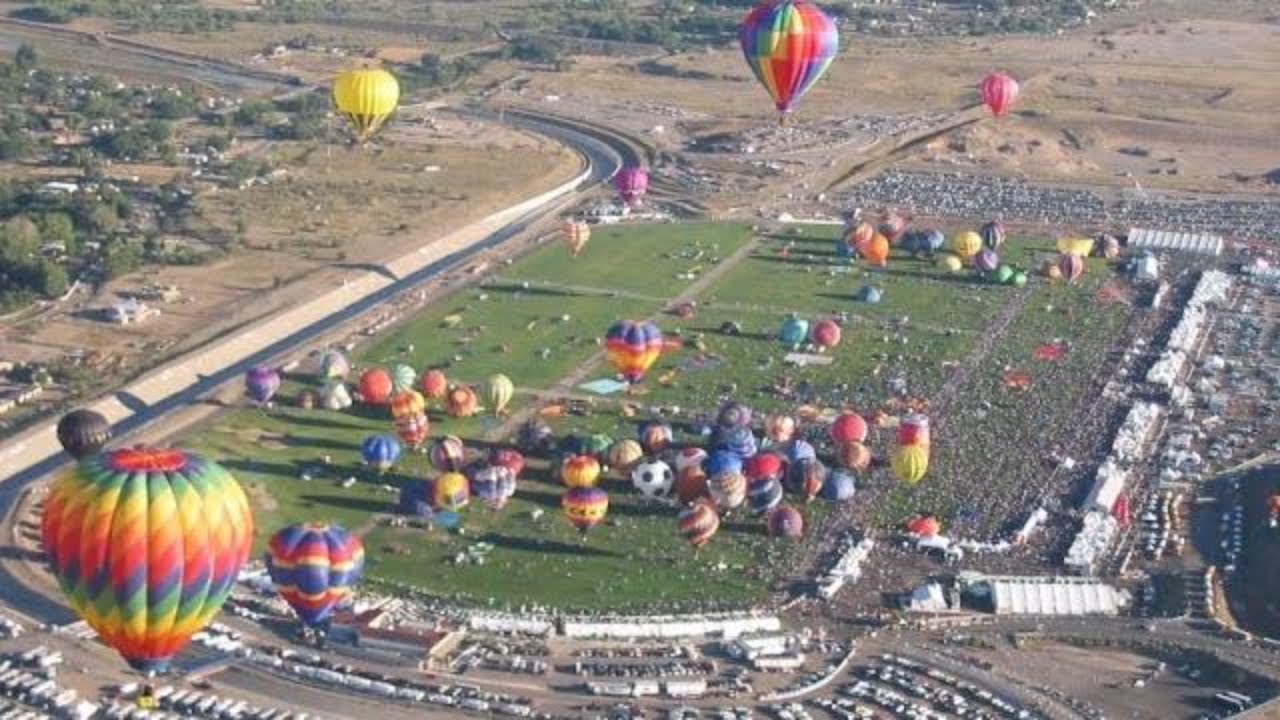 Albuquerque International Balloon Fiesta October 1st 2005, morning ...