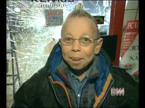 De Baksteen - Bart de Graaff - YouTube