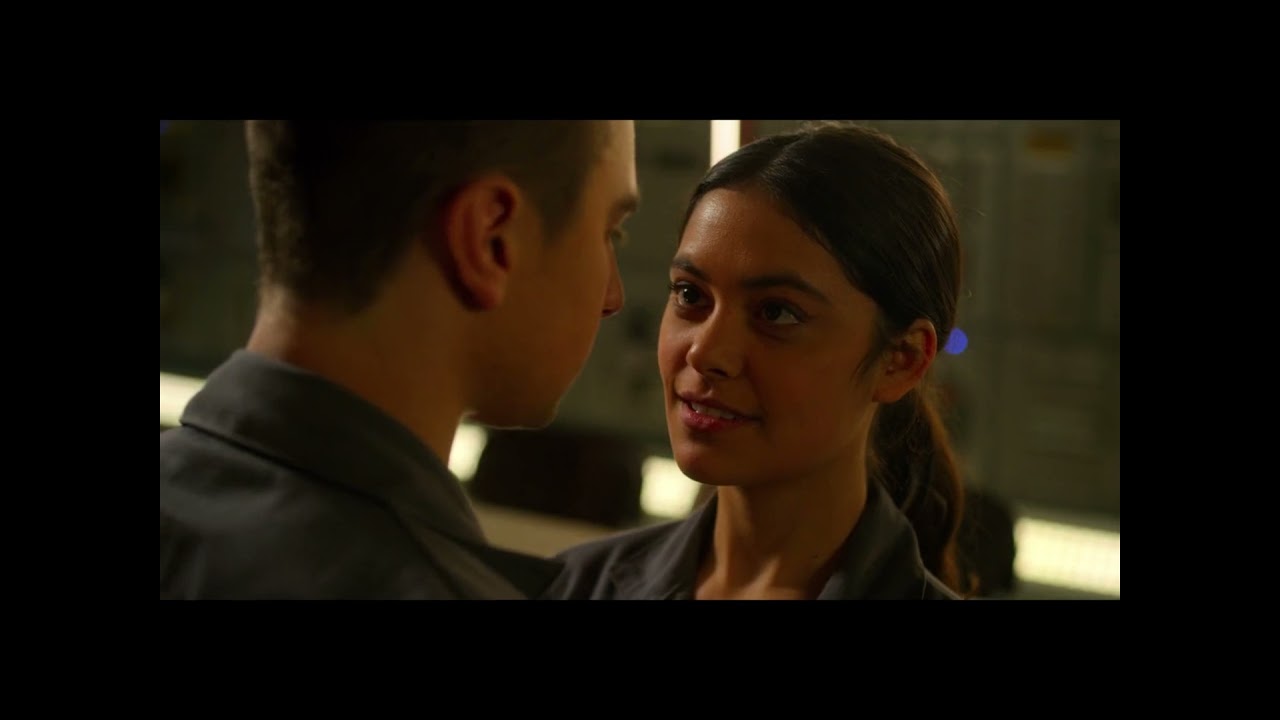 Another Life - Oliver & August & Alex polyamorous scene - S1E5 - YouTube