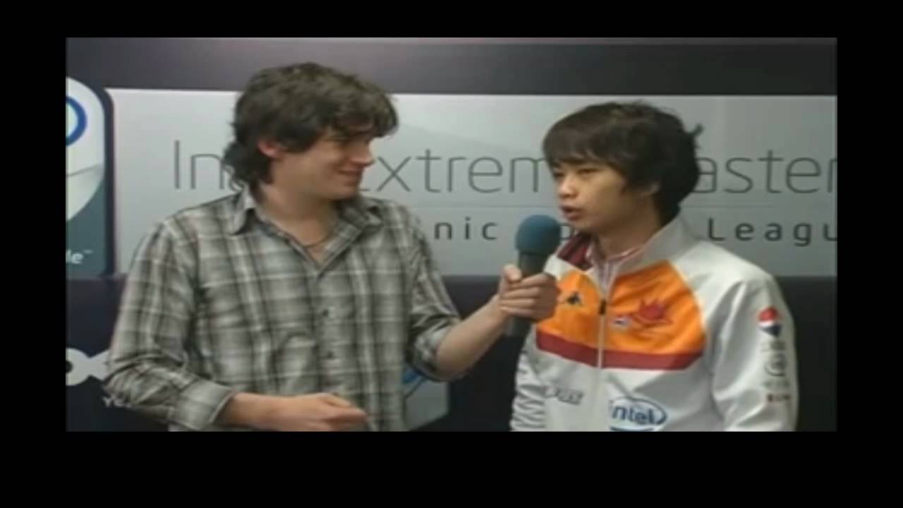Are Pro-Gamers Really That Cool?(funny interview-montage) - YouTube