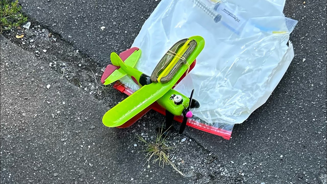 Cox Super Stunter Pitts Special flight #5 - YouTube