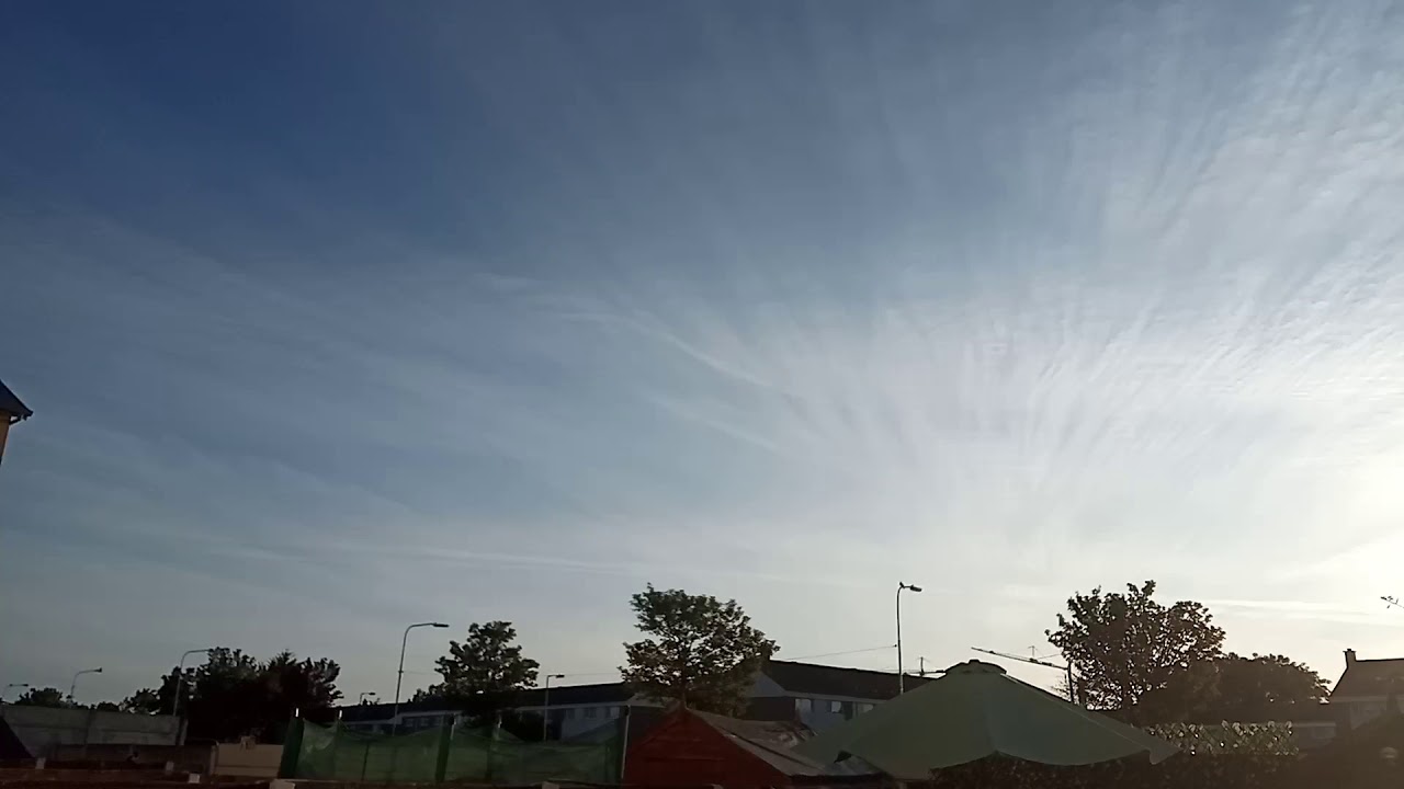 Weird morning !! - YouTube