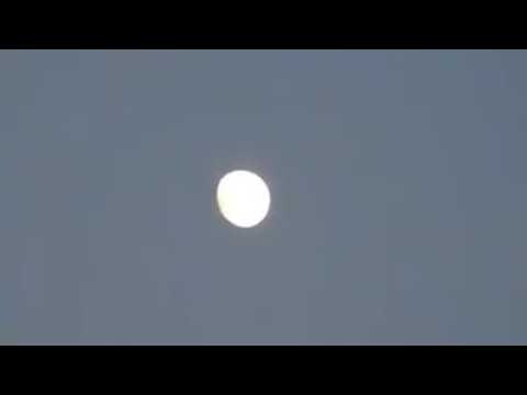 Super zoom 10,000 megapixel camera - YouTube