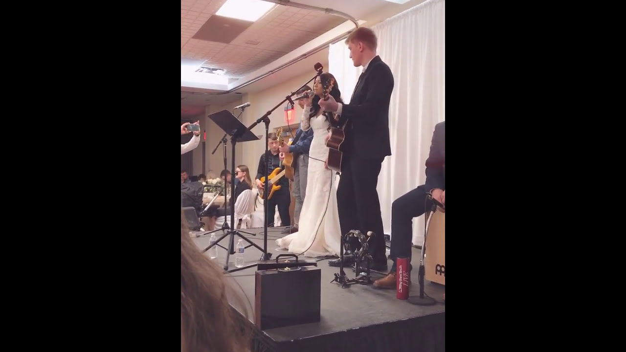 Beautiful bride sings to her groom - YouTube