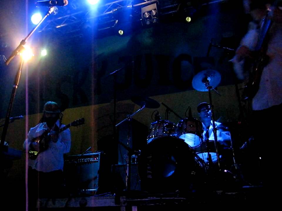 Roots Harmonics Band - The Rock 2008 - YouTube