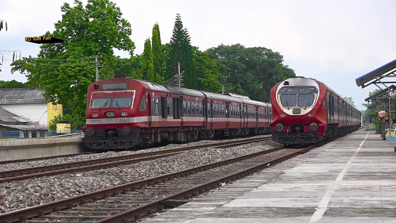 DEMU Vs DEMU || Look like Bullet Train || Crossing of UP & DOWN ...