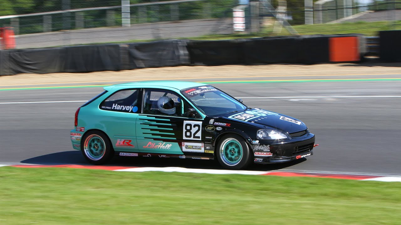 2019 Vtec Challenge Brands Hatch Race 1 - YouTube