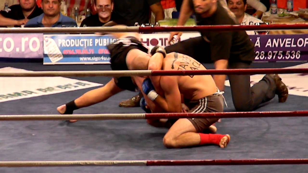 gladiatorium.ro | Constantin Radoi vs. Janos Elek - YouTube