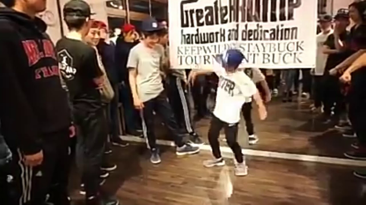 KRUMP BATTLE SESSION EVENT. 2018 (JRkrow vs babyKROW) - YouTube