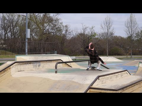 Good sesh, singing birds, and longboarders. - YouTube
