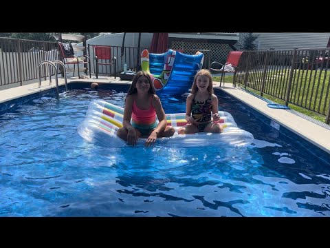 Summer pool vlog! ☀️👙 - YouTube