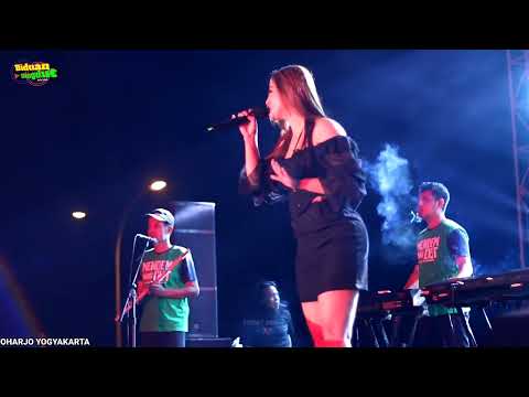 tyas kusuma satu rasa cinta jago goyang biduan dangdut jogja mantap mantap bro