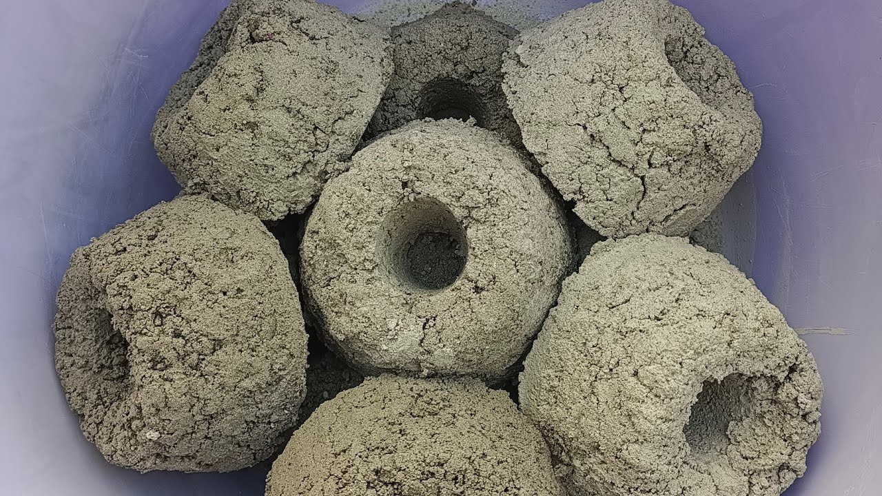 ASMR😇soft dusty crunchy cement sand donut🍩cake dry crumble and dipped ...