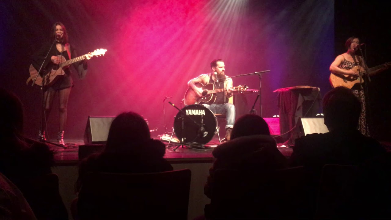 Elsa Roses, Color of Rise et Will Barber - Hey ho de the lumineers ...