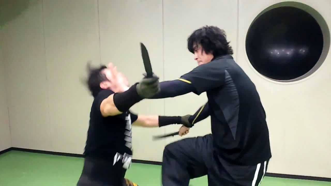 Hybrid Knife ＆ Sword Battle 『Hybrid Action Class』 - YouTube