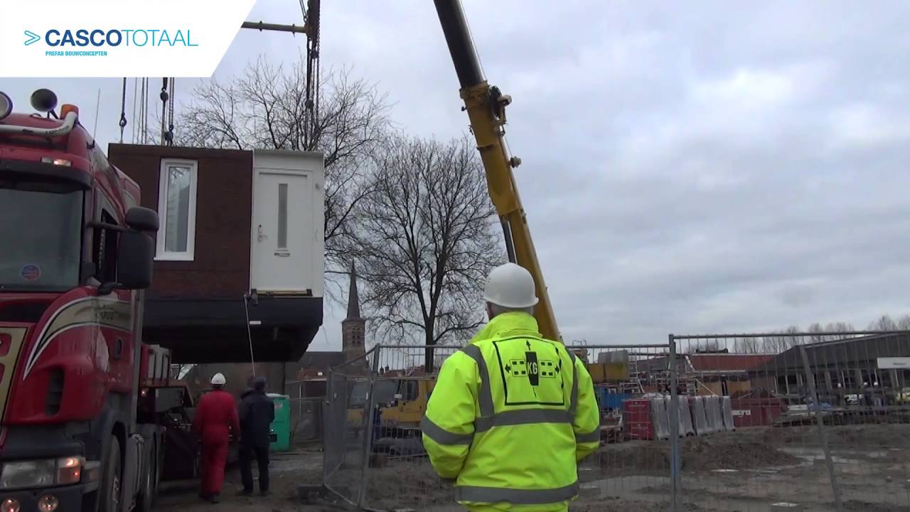 CascoTotaal | Prefab woningbouw | 8 woningen in 3 dagen geplaatst | Curavie Kwadendamme - YouTube