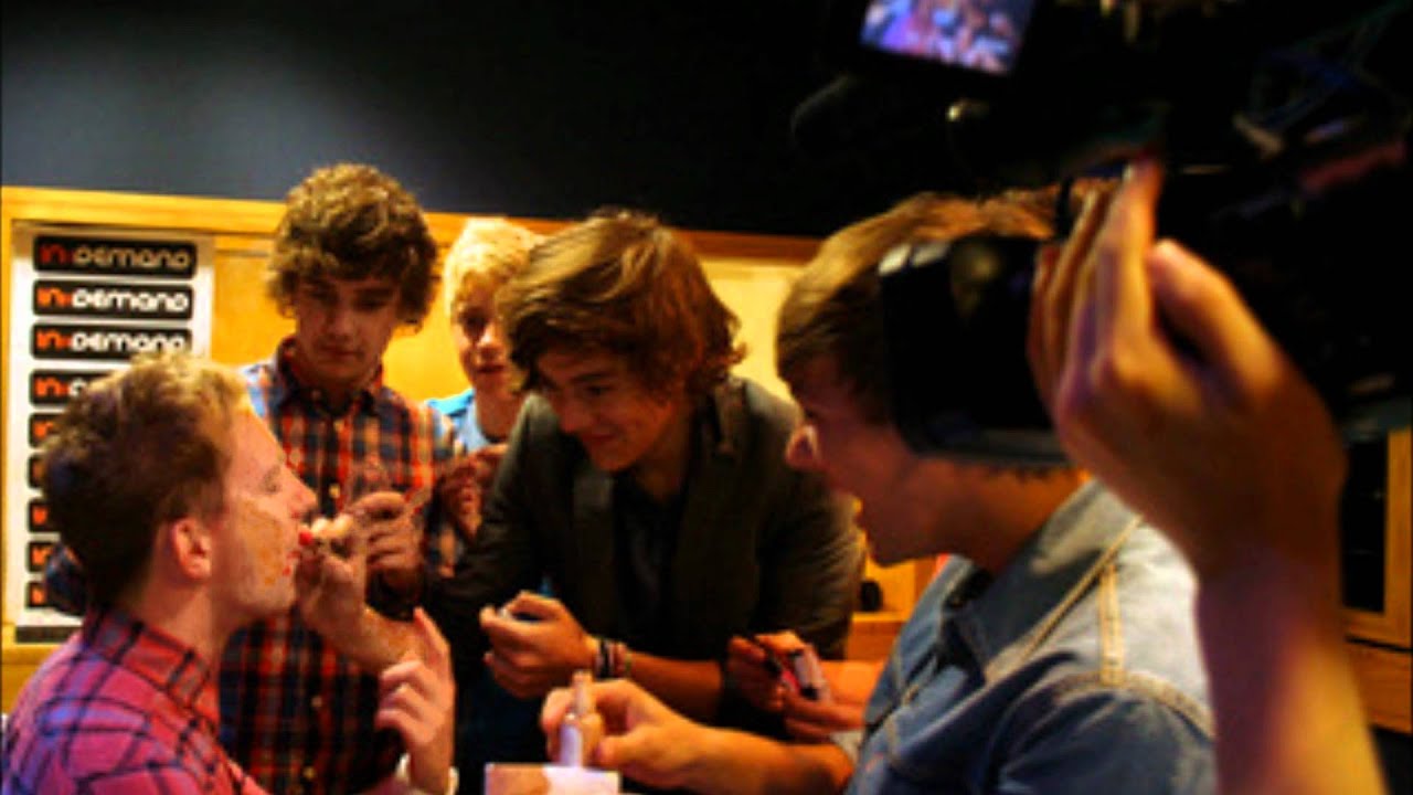 One Direction Hits Radio August 2011 - YouTube