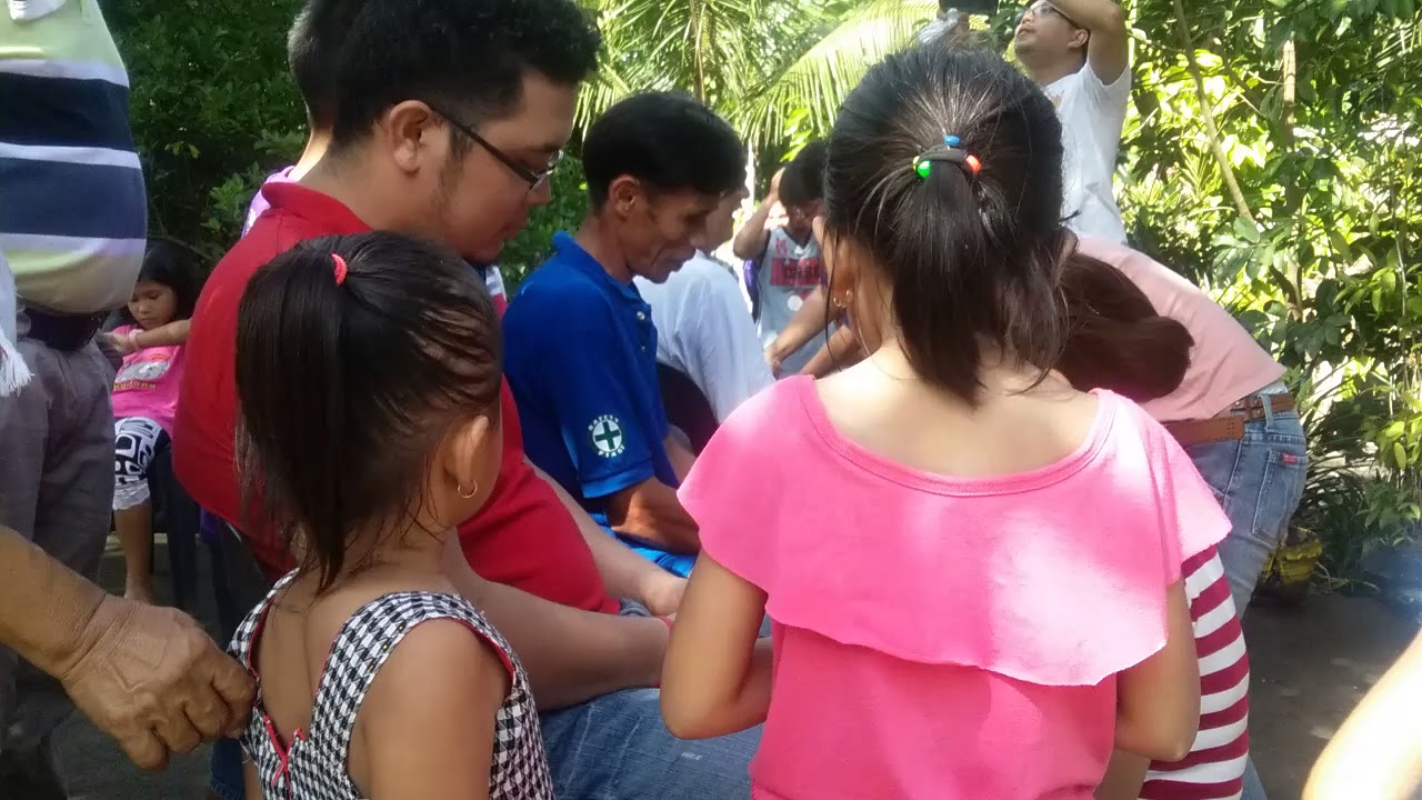 Almazan reunion family games - YouTube