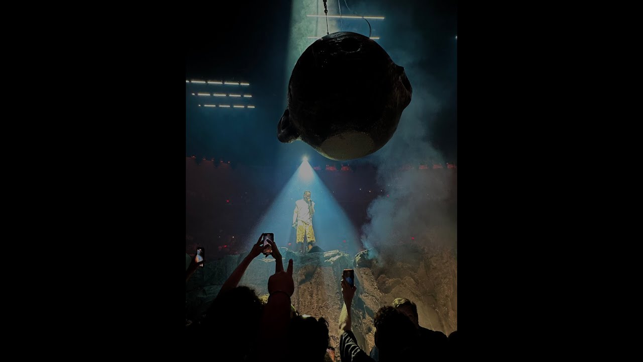 Travis Scott Circus Maximus Tour Phoenix Night 2 10/26/23 - YouTube