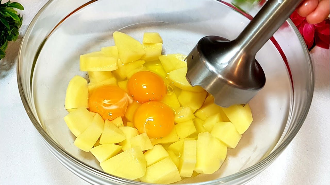 BEAT THE EGG WITH POTATO and you will be delighted with the result 😯 ...