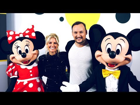Jennifer Knäble bei Mickey´s 90. Geburtstag in München (Disney Mickey Mouse)