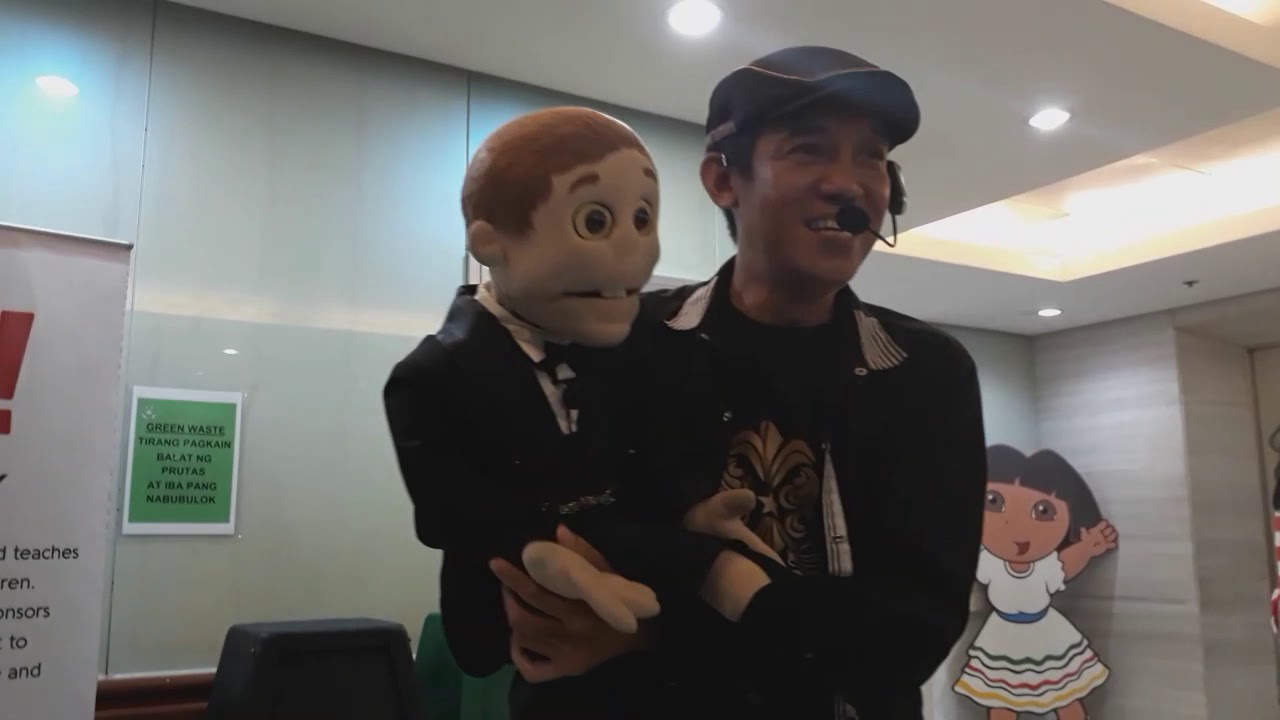 "DADA the Puppet" Puppet Show - YouTube