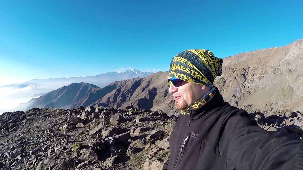 Subiendo al Cerro San Ramon, Montaña Santiago de Chile - YouTube