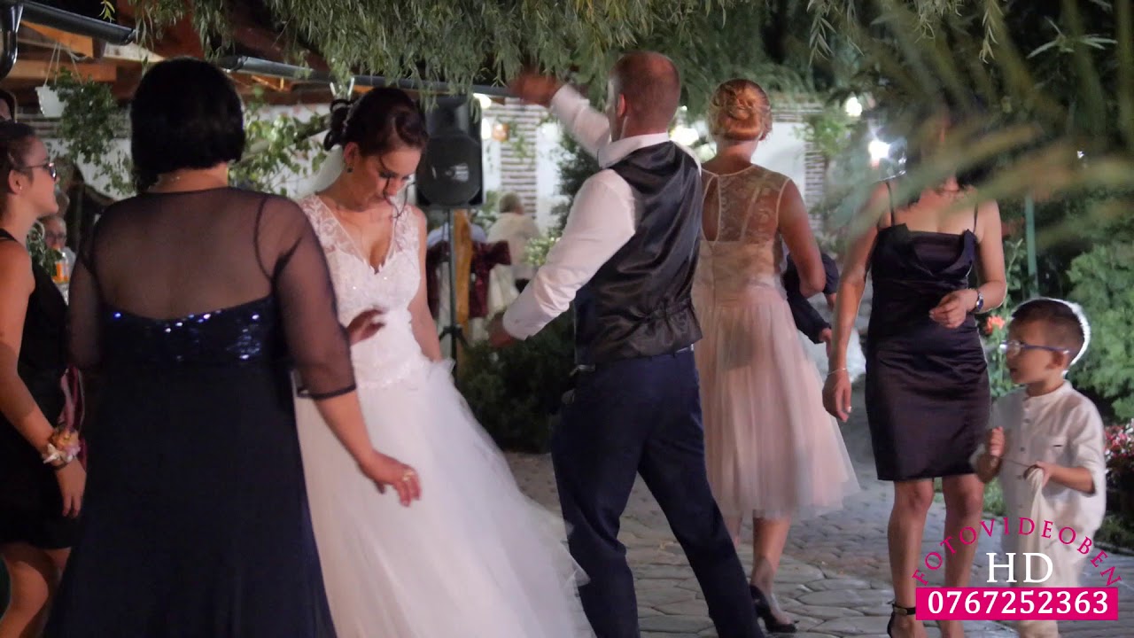 Nunta Ana&Ionut**2017**Andreea Croitoru Formatia Ecou** - YouTube