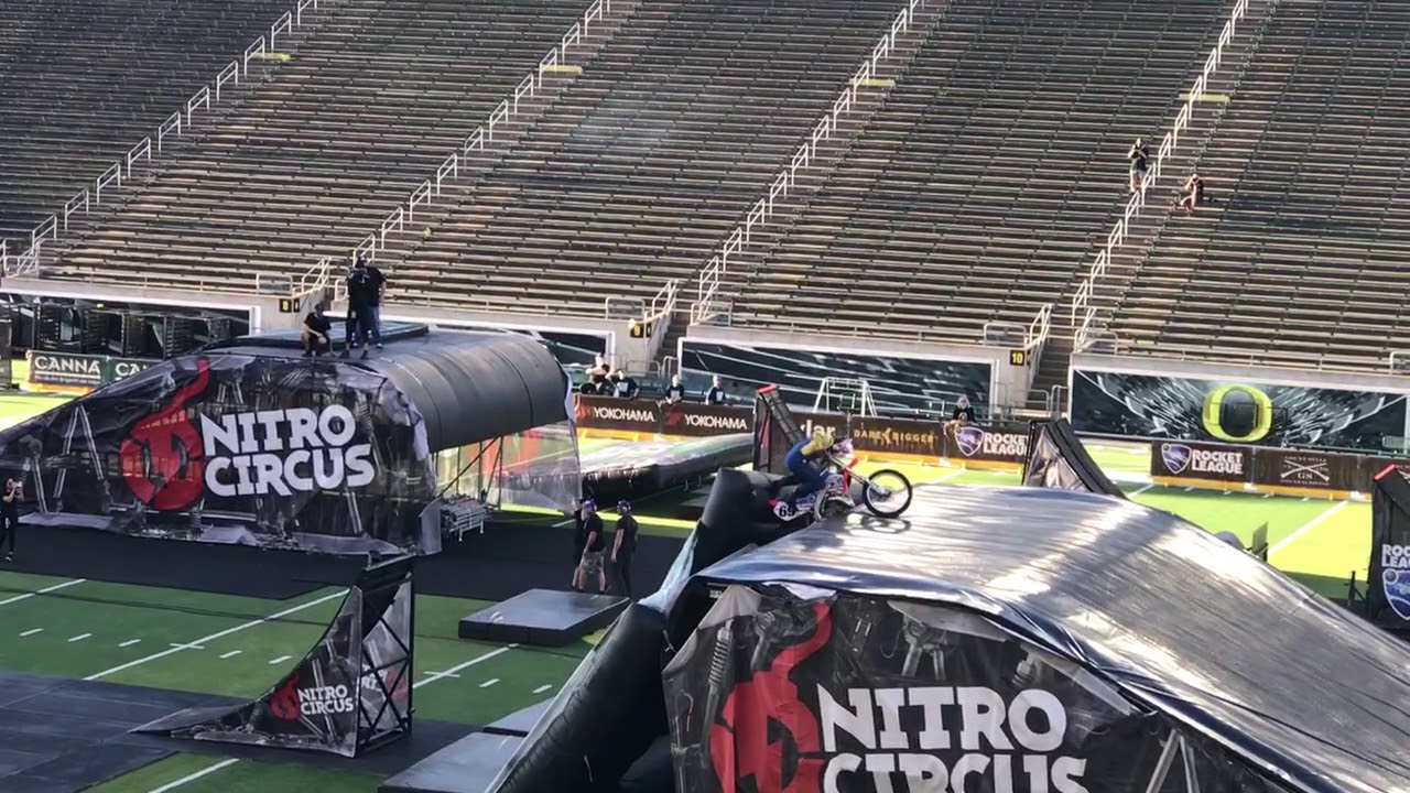 Ronnie Mac Crash at Autzen Stadium Nitro Circus - YouTube